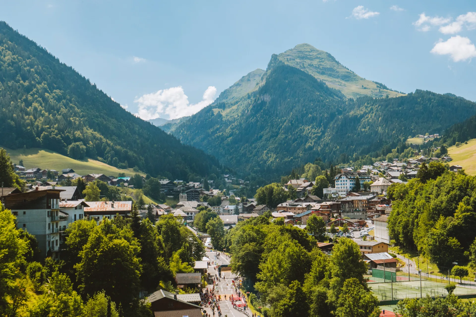Morzine accommodation : Bed and breakfast, hotel, rental - Alps ...